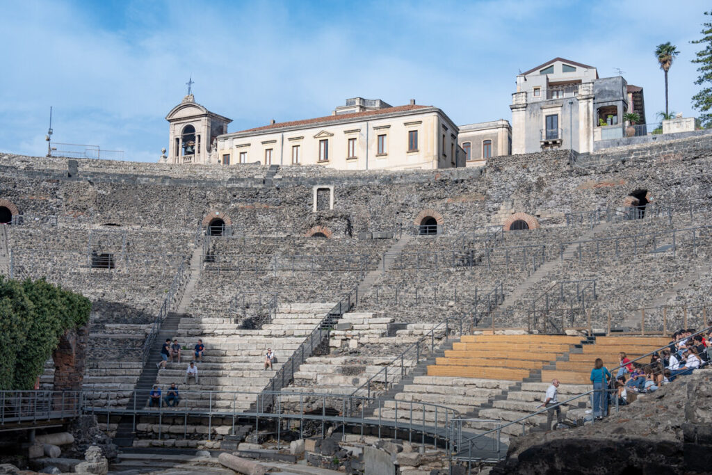 Catane : que faire ? Conseils et guide pratique